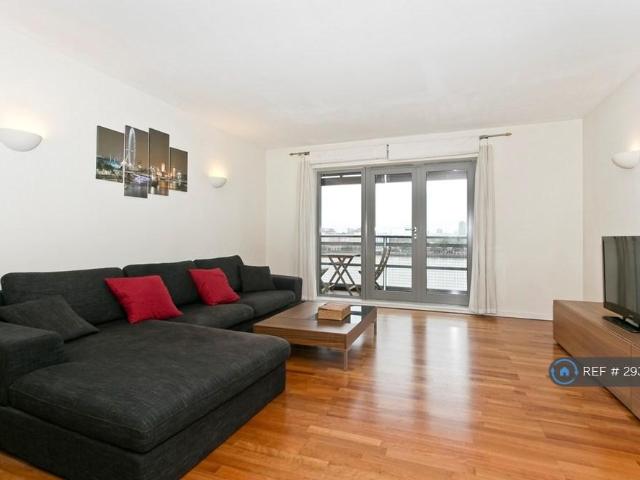 Hutchings Street, London, E14 2 bed flat to rent £2,500 pcm £577 pw
