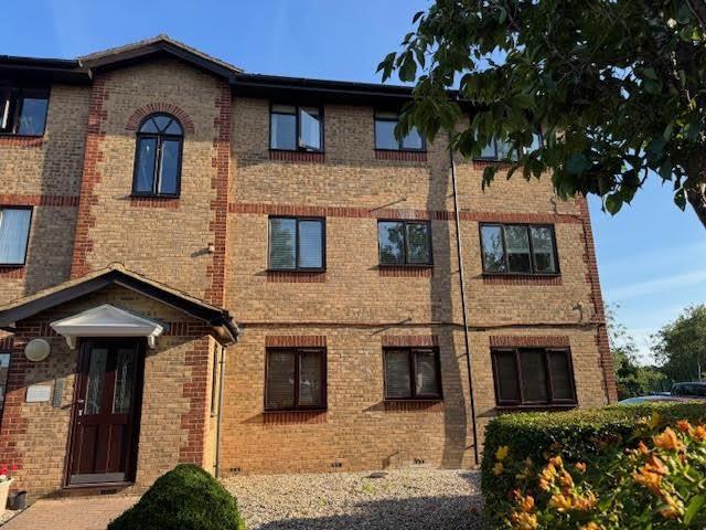 Hutchins Close, Hornchurch RM12, 1 bed flat to rent, £1,350 pcm | PrimeLocation