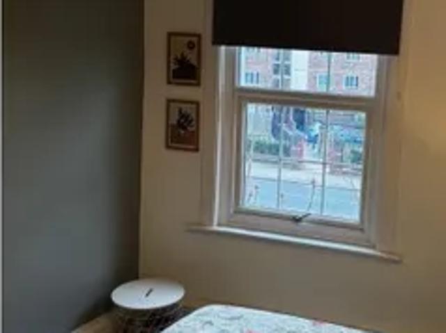 Hutchinson House, New Cross Road, London, SE14 5DS, United Kingdom | Room for rent #167354291 | Rentberry