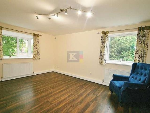 Huxley Close, Northolt, UB5