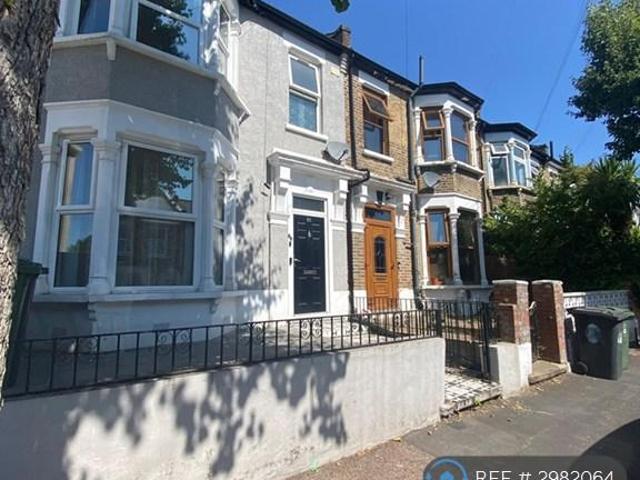 Huxley Road, London, E10 5 bed terraced house to rent £4,500 pcm £1,038 pw