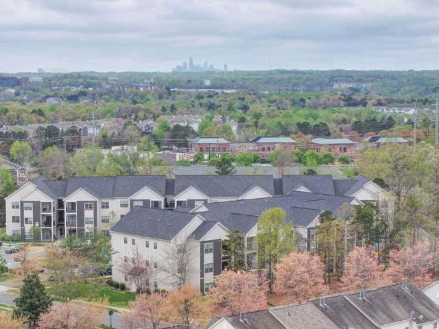 Hyde Glen Apartments 2 Bedroom Apartment for Rent at 11110 Hyde Pointe Ct, Charlotte, NC 28262 University City North