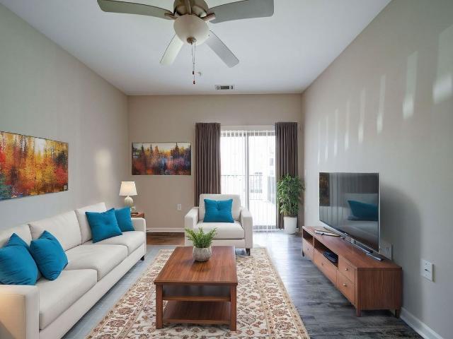 Hyde Glen Apartments 2 Bedroom Apartment for Rent at 11110 Hyde Pointe Ct, Charlotte, NC 28262 University City North