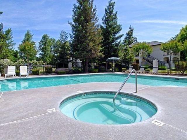 HYDE PARK 2 Bedroom Apartment for Rent at 5150 N Valentine Ave, Fresno, CA 93711 Fig Garden Loop