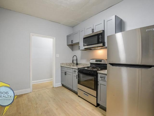 Hyde Park Apts! 1 Bedroom Apartment for Rent at 5240 S Drexel Ave, Chicago, IL 60615 Hyde Park