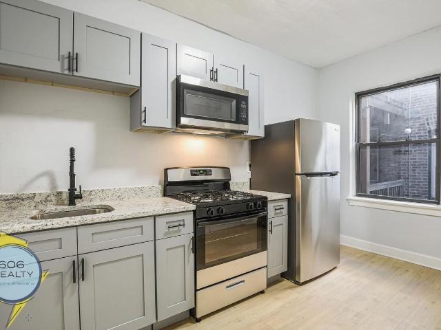 Hyde Park Apts! 2 Bedroom Apartment for Rent at 5240 S Drexel Ave, Chicago, IL 60615 Hyde Park