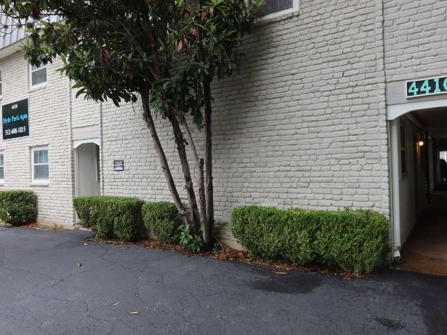 Hyde Park Apartments Studio Apartment for Rent at 4413 Speedway, Austin, TX 78751 Hyde Park