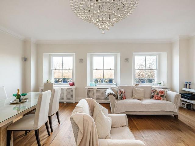 Hyde Park Gate 4 bed apartment to rent £10,001 pcm £2,308 pw