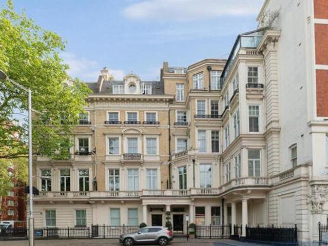 Hyde Park Gate, High Street Kensington, Studio Flat For