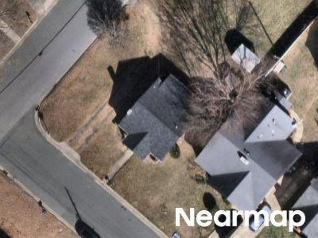 Hyde Park Dr NE