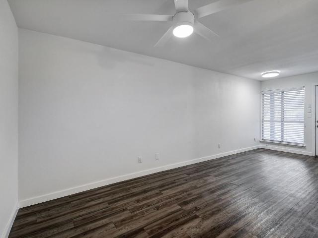 Hyde Park Flats Studio Apartment for Rent at 4111 Avenue A, Austin, TX 78751 Hyde Park