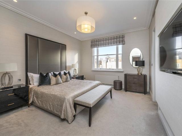 Hyde Park Square, Connaught Village W2, 3 bed flat to rent, £15,000 pcm | PrimeLocation