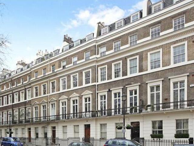 Hyde Park Square, Hyde Park, 2 Bedroom Apartment