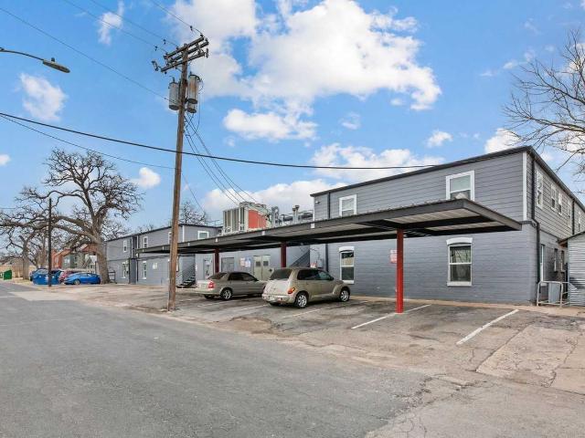 Hyde Park Square 1 Bedroom Apartment for Rent at 206 W 38th St, Austin, TX 78705 Hyde Park
