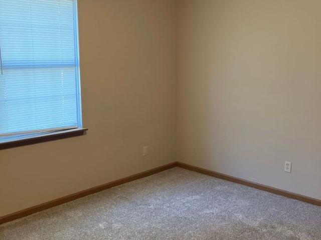 Hyde Park Townhomes & Apartments 3 Bedroom Apartment for Rent at 1000 Cooper Dr N, Columbia, MO 65201