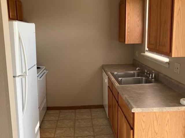 Hyde Park Townhomes & Apartments 2 Bedroom Apartment for Rent at 1000 Cooper Dr N, Columbia, MO 65201