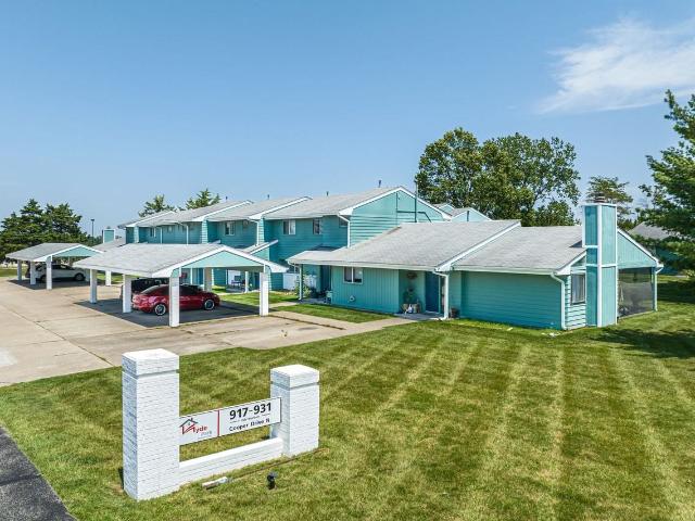 Hyde Park Townhomes & Apartments 2 Bedroom Apartment for Rent at 1000 Cooper Dr N, Columbia, MO 65201