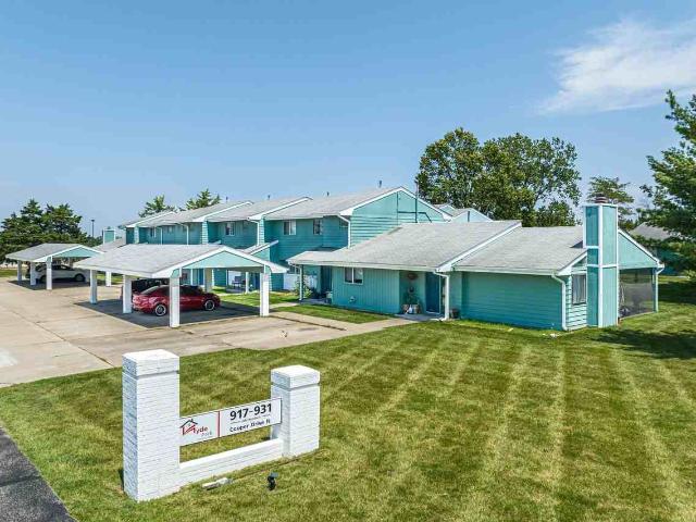 Hyde Park Townhomes & Apartments 2 Bedroom Apartment for Rent at 1000 Cooper Dr N, Columbia, MO 65201