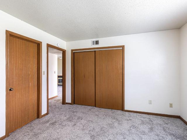 Hyde Park Townhomes & Apartments 2 Bedroom Apartment for Rent at 1000 Cooper Dr N, Columbia, MO 65201