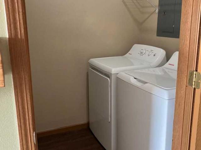 Hyde Park Townhomes & Apartments 2 Bedroom Apartment for Rent at 1000 Cooper Dr N, Columbia, MO 65201