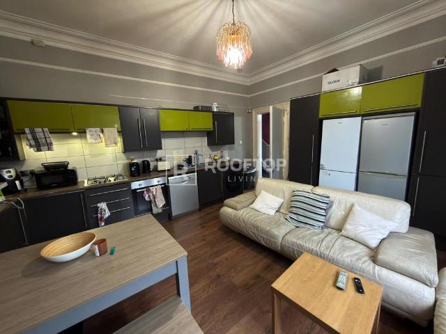 Hyde Park Terrace, Leeds LS6 6 bed house to rent £3,432 pcm £792 pw