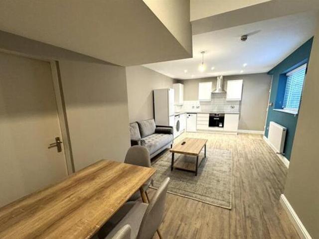 Hyde Park Villas, Hyde Park, 2 Bedroom Apartment