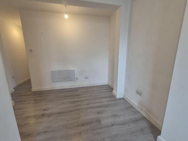 Hyde Road, Manchester M18, 1 bed flat to rent, £750 pcm | PrimeLocation