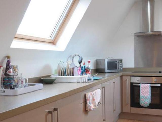 Hyde Terrace, Leeds, 3 Bedroom Apartment