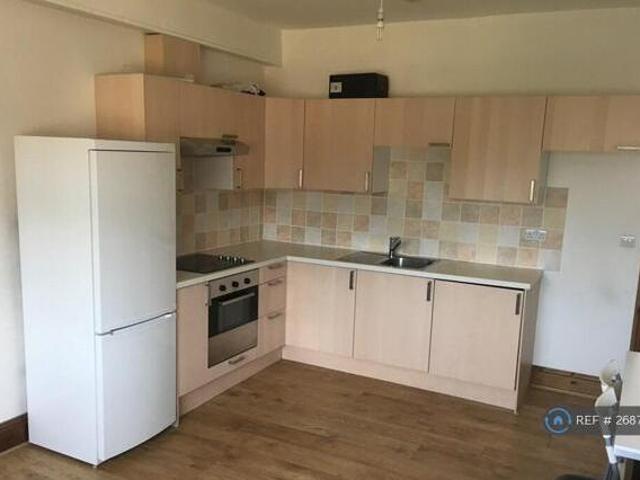 Hyde Terrace, Leeds, 3 Bedroom Flat