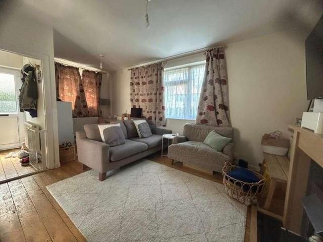Hyde View Road, Harpenden, Hertfordshire, AL5