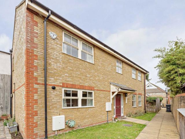 Hydethorpe Road, Balham SW12, 3 bed semi detached house to rent, £3,350 pcm | PrimeLocation