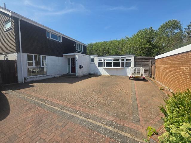 Hyholmes, Bretton, Peterborough PE3, 5 bed detached house to rent, £1,695 pcm | PrimeLocation