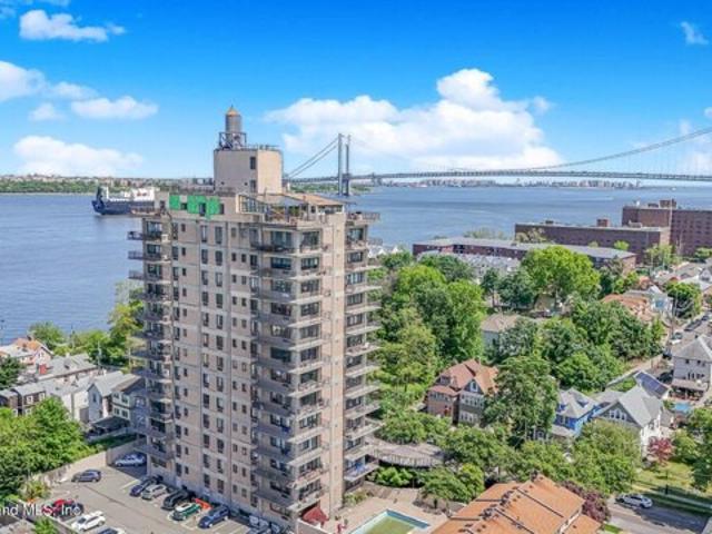 Hylan Blvd Apt D, Staten Island, Condo For Sale