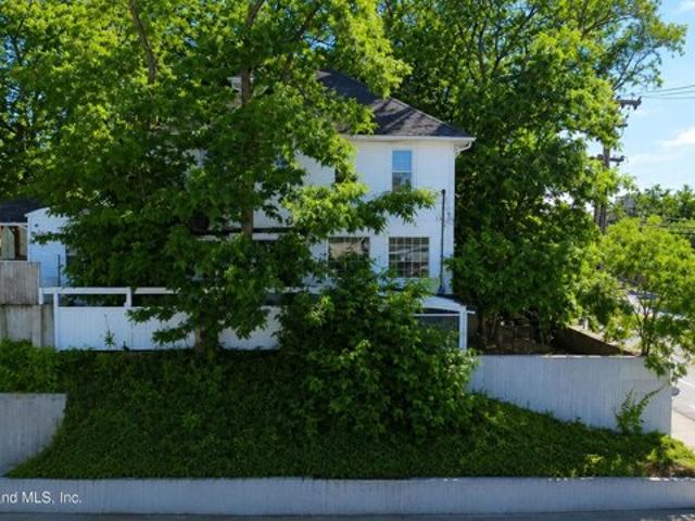 Hylan Blvd, Staten Island, Home For Sale
