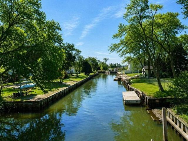 Hyler Dr, Hampton Bays, Home For Sale