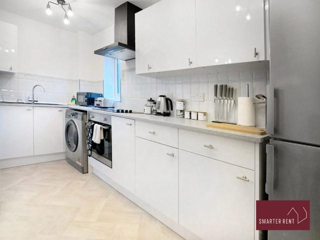 Hythe Close, Bracknell RG12, 1 bed terraced house to rent, £2,160 pcm | PrimeLocation