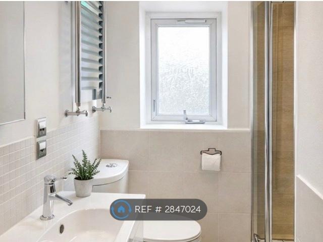 Hythe Close, London N18, 3 bed maisonette to rent, £1,800 pcm | PrimeLocation