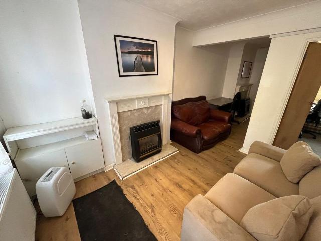 Hythe Hill, Colchester CO1, 3 bed terraced house to rent, £1,350 pcm | PrimeLocation