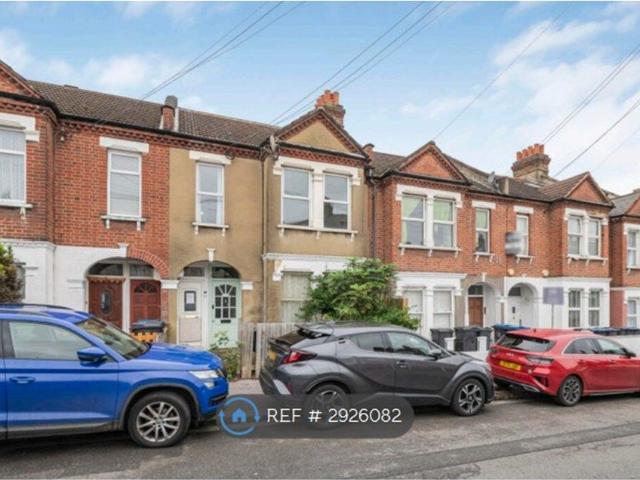 Hythe Road, Thornton Heath CR7, 3 bed maisonette to rent, £2,200 pcm | PrimeLocation