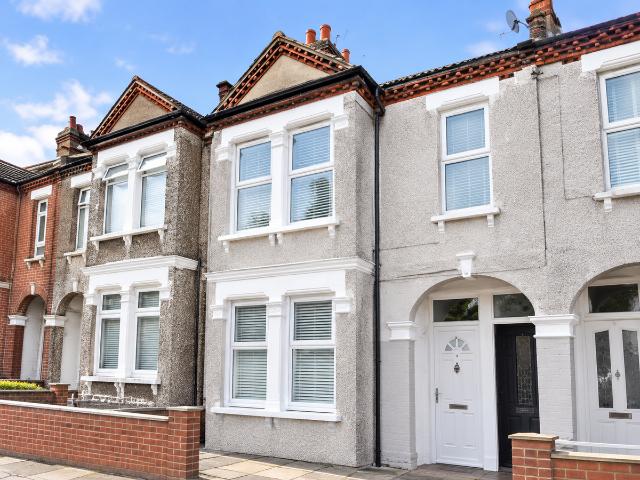 Hythe Road, Thornton Heath, Surrey CR7, 2 bed maisonette to rent, £1,600 pcm | PrimeLocation
