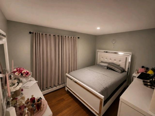 I am renting out this beautiful room