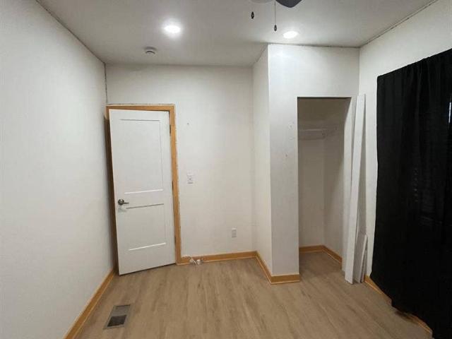 I bedroom shared bathroom