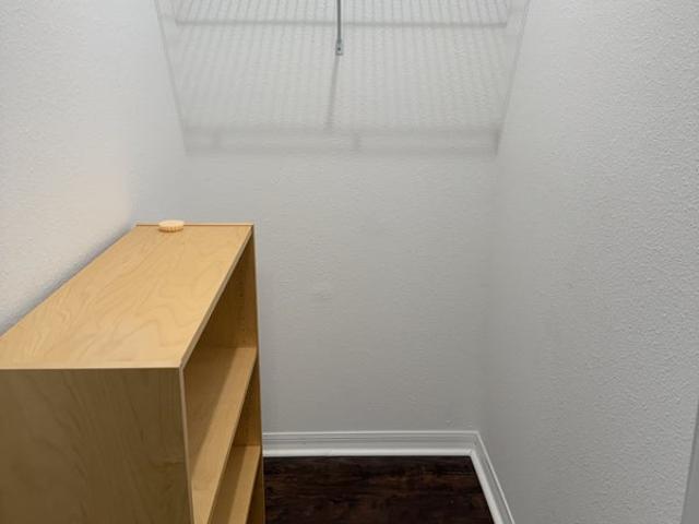 I have 2 rooms available for rent in Haines City