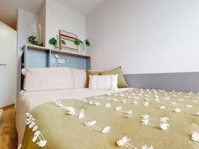 i Q Weaver Place Copper En Suite