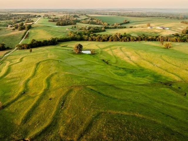 I Rd, Holton, KS 66436
