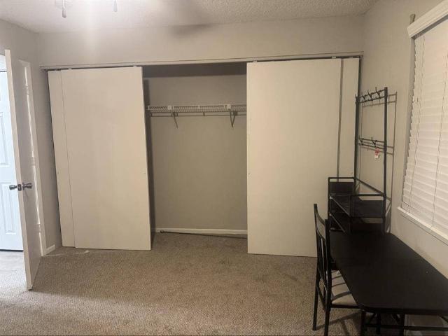 I rent a room for a woman