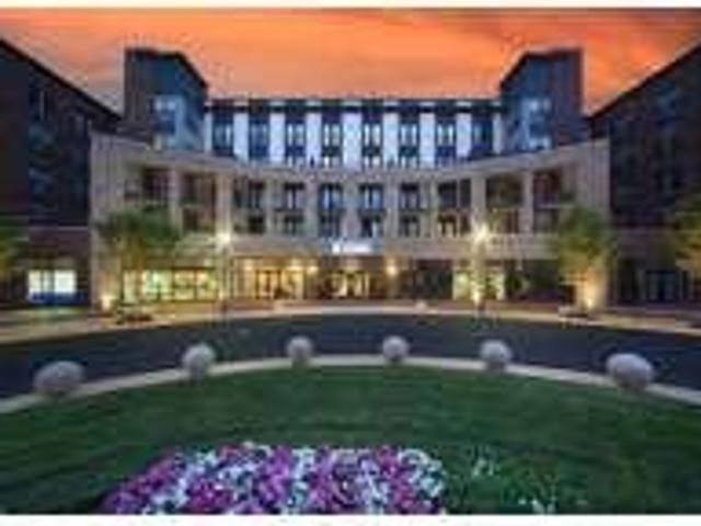 ICON At Dulles #1 Bedroom + Den, 1 Bath 1023 SF.