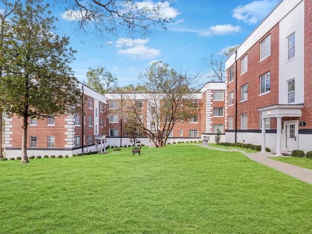 Icon Downtown Durham 1 Bedroom Apartment for Rent at 1500 Duke University Road #H1A, Durham, NC 27701