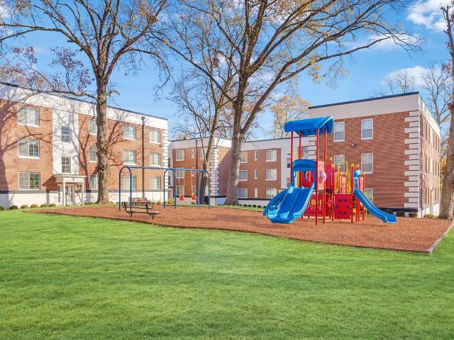 Icon Downtown Durham 1 Bedroom Apartment for Rent at 1500 Duke University Road #H1A, Durham, NC 27701