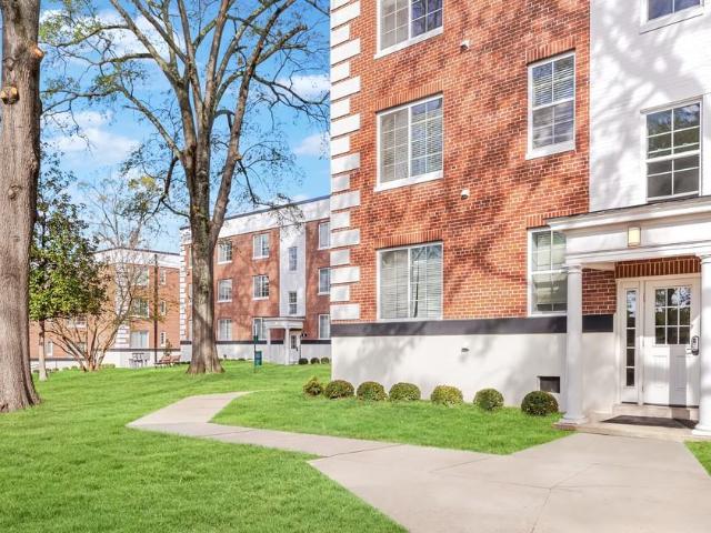 Icon Downtown Durham 1 Bedroom Apartment for Rent at 1500 Duke University Road #H1A, Durham, NC 27701